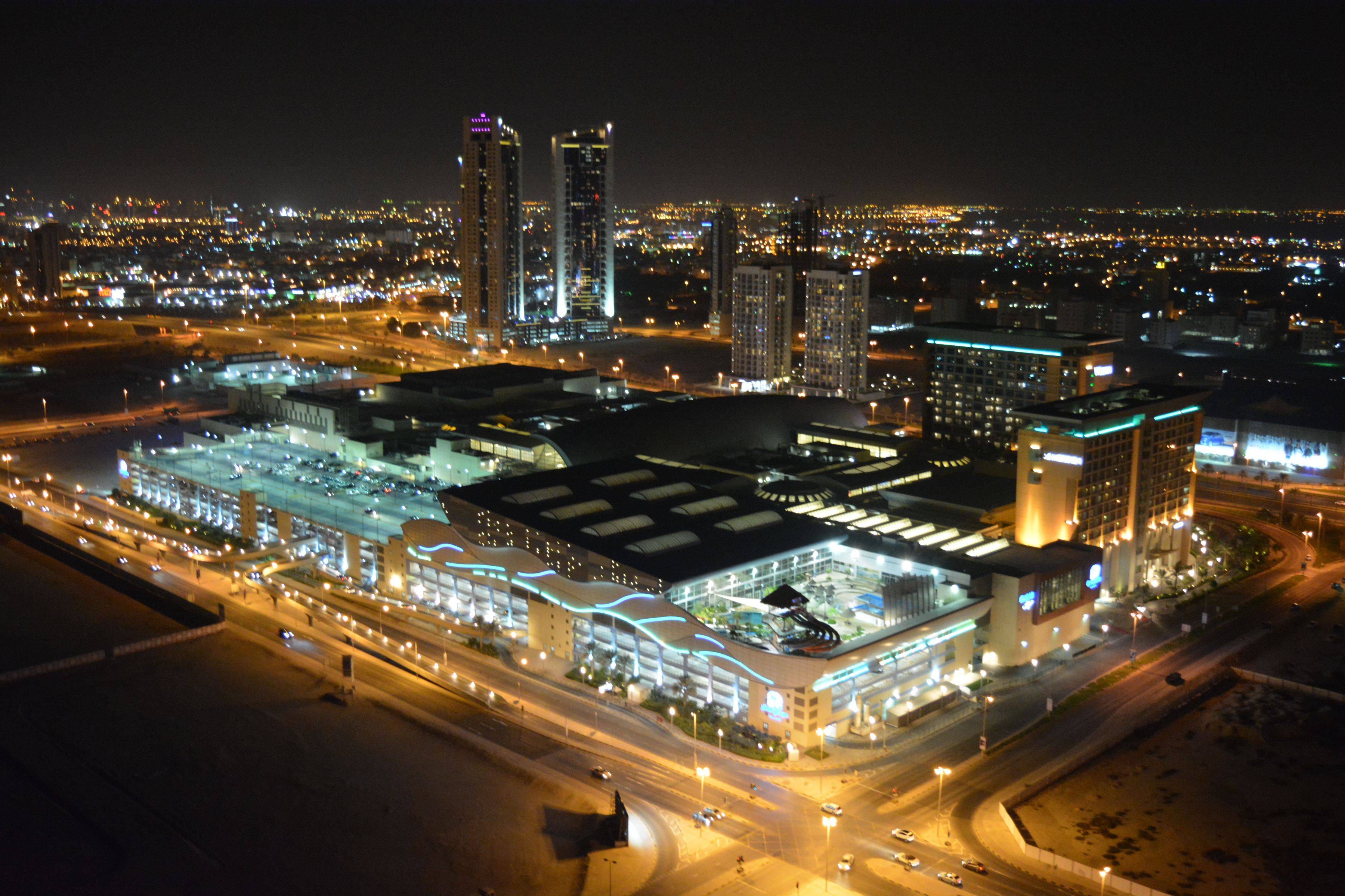 Night view of Bahrain City Center Mall | Scrolller