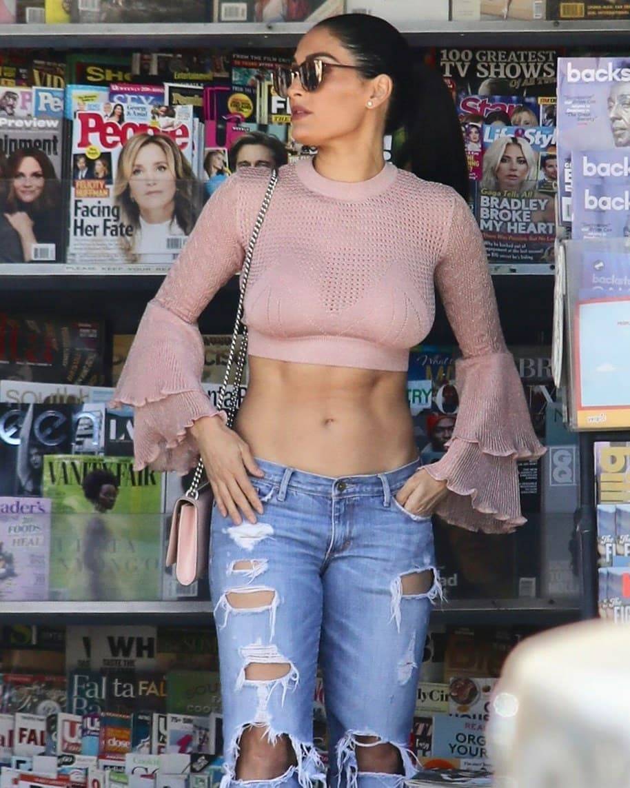 Nikki Bella | Scrolller