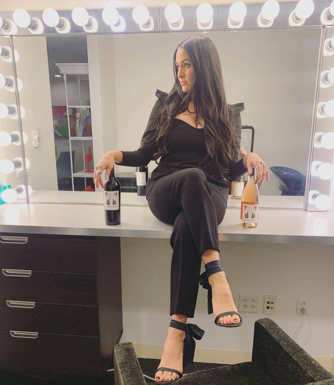 I'd love to worship her feet | Scrolller