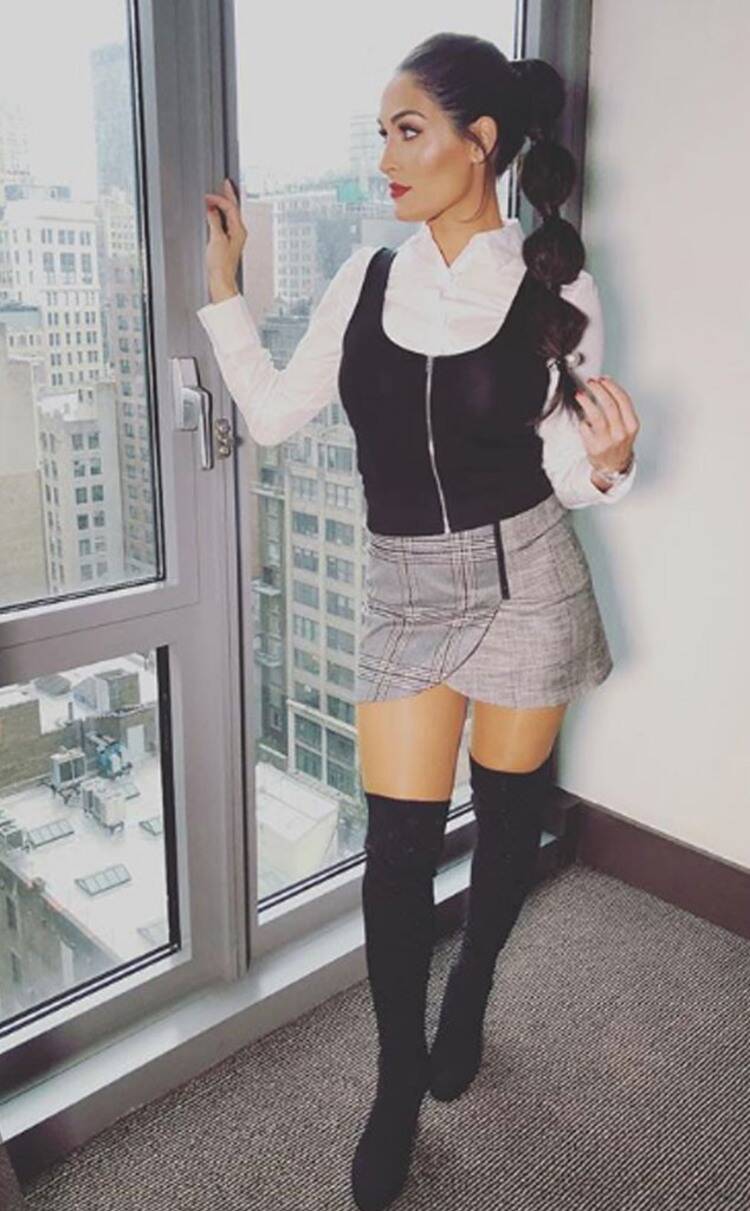 Nikki Nella | Scrolller