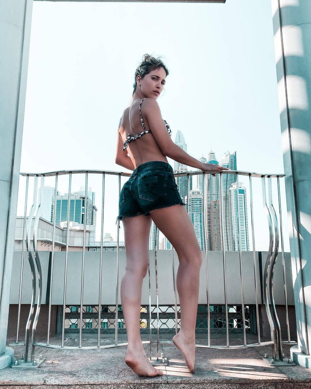 Nina Cherry | Scrolller