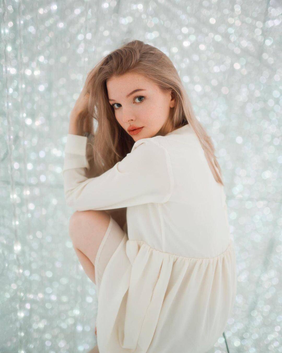 Ninja Cat Girl (Lili Johansson) | Scrolller