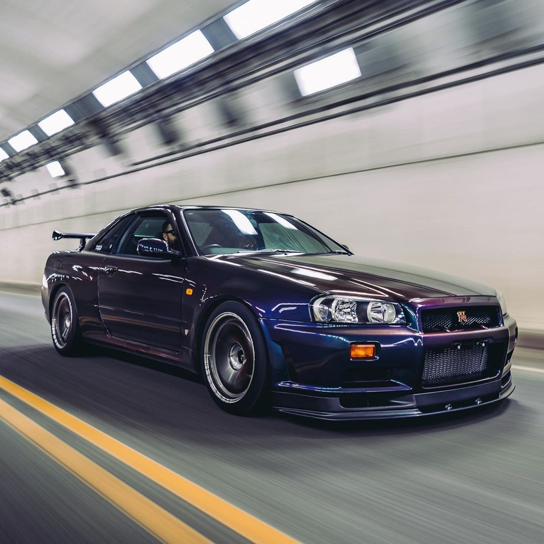 Nissan Skyline | Scrolller