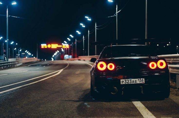 Nissan skyline GT-R R34. | Scrolller