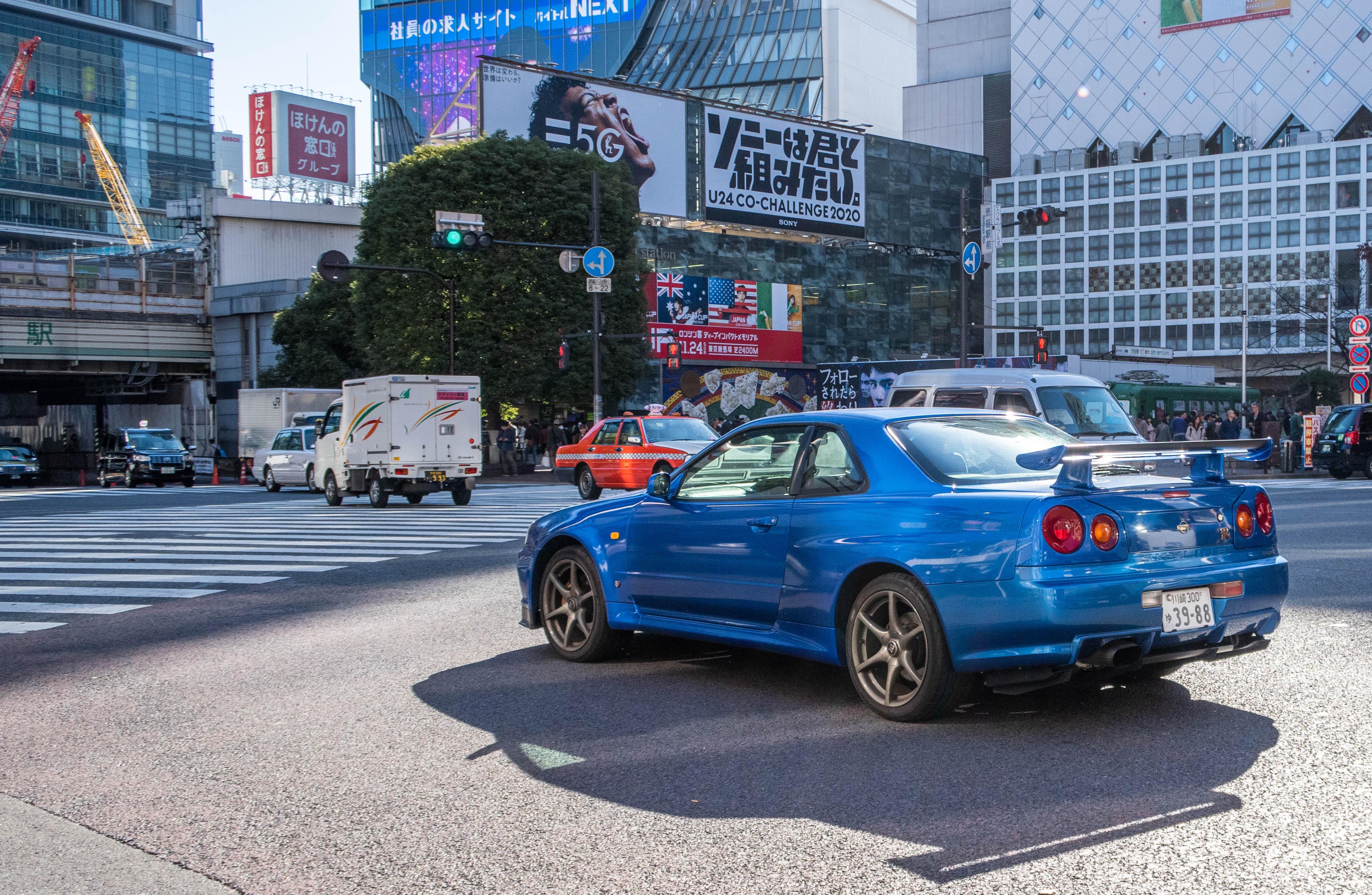 [Nissan Skyline GT-R R34] Spotted at the iconic Shibuya crossing (Tokyo Drift) | Scrolller
