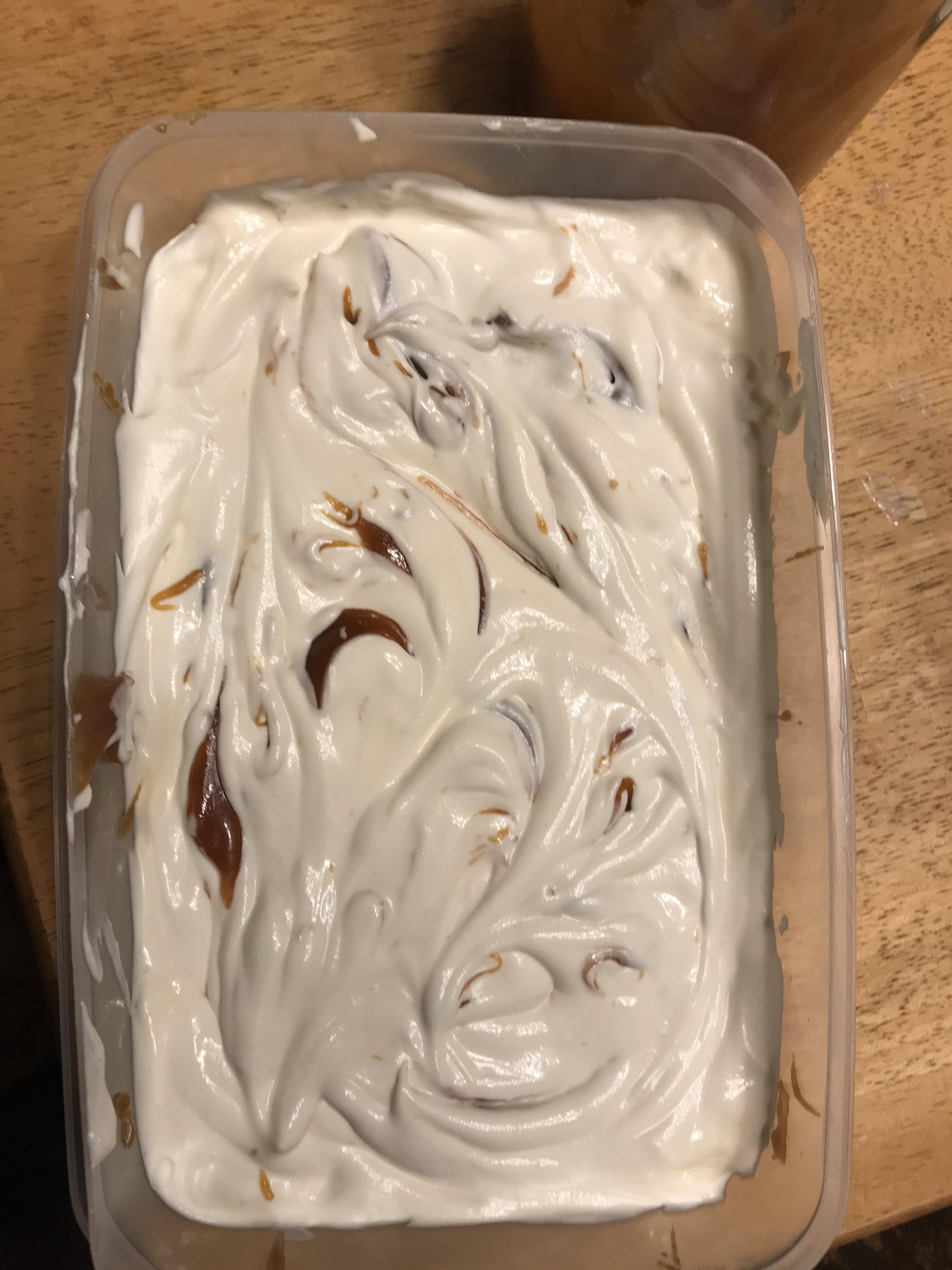 No Churn Caramel Icecream 🍦 | Scrolller