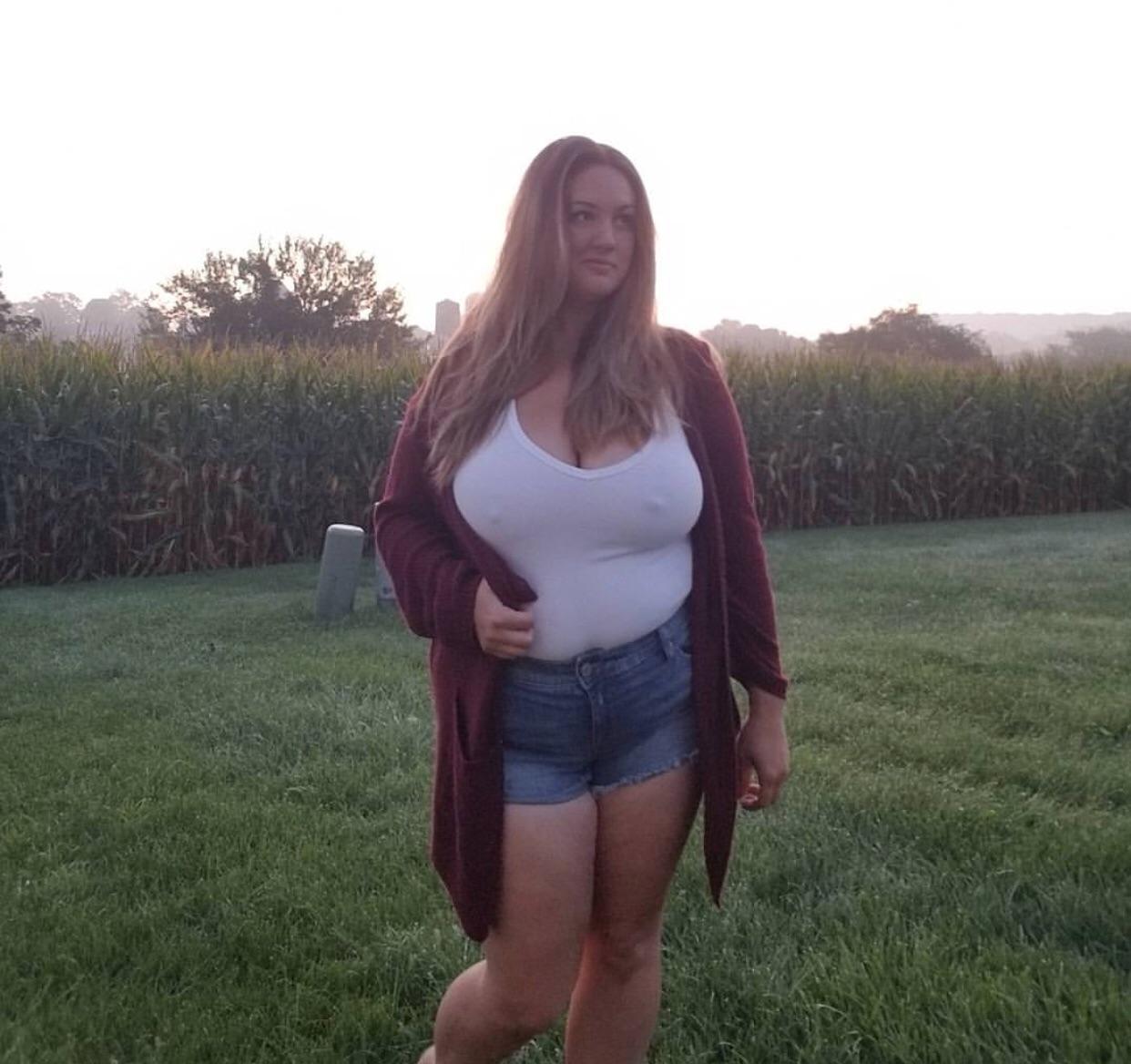 No hiding in that cornfield | Scrolller