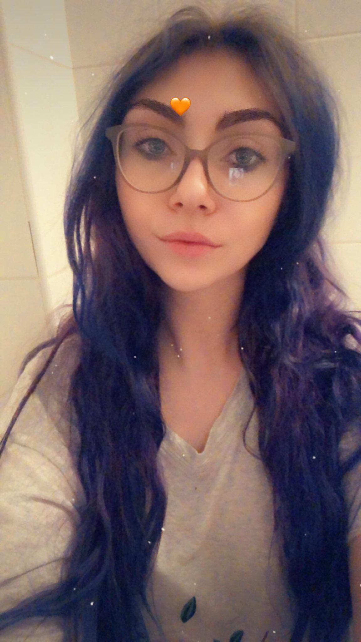 No makeup 😍 | Scrolller