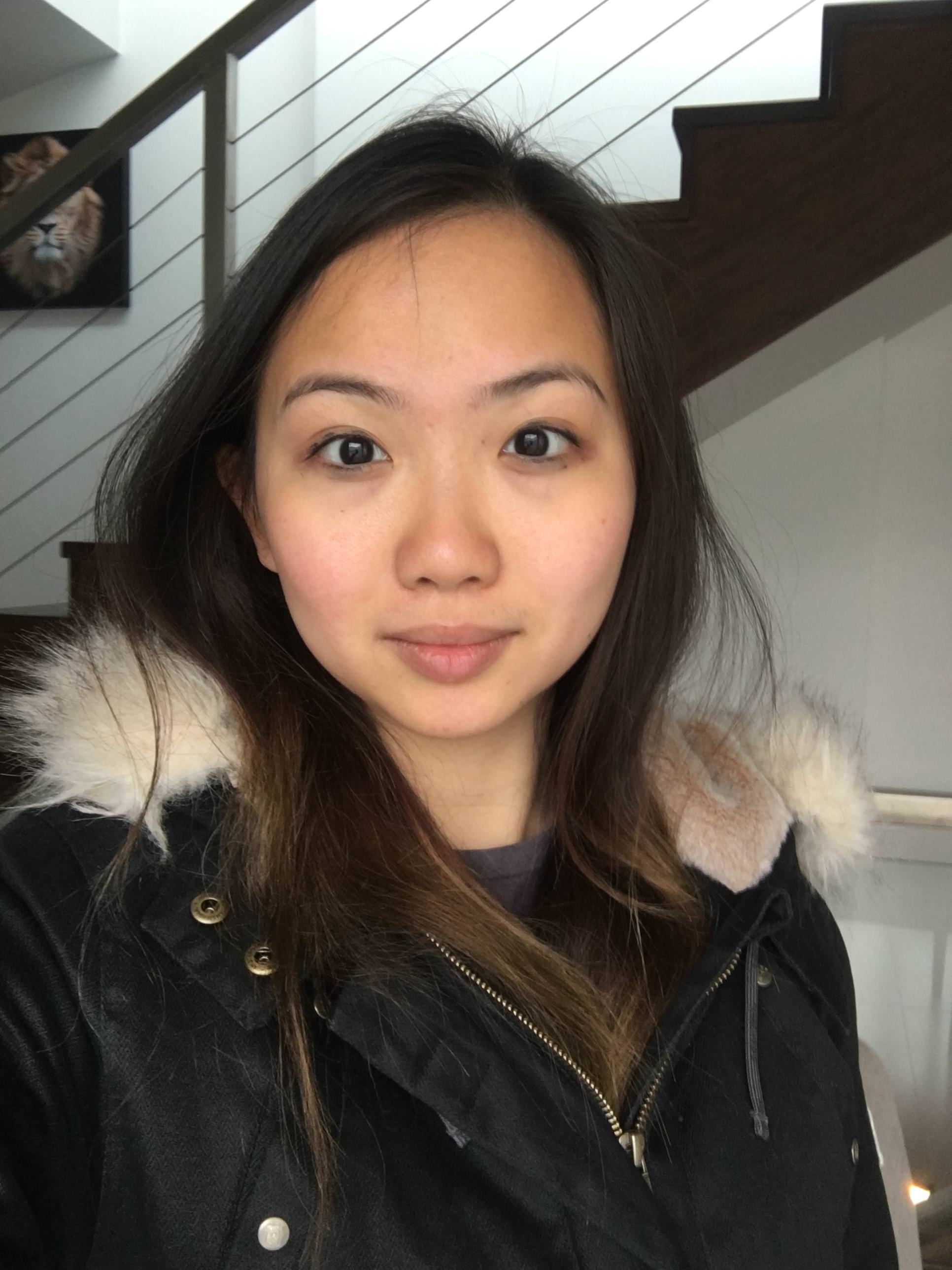 No makeup selfie (well, leftover eye liner that I couldn't get off because of eyelash glue, but ...