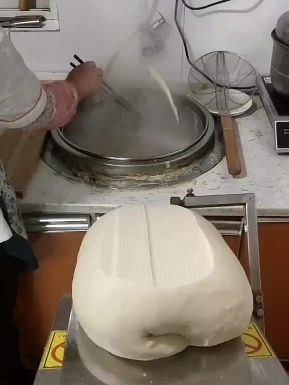 Check out the new guy’s skills. | Scrolller