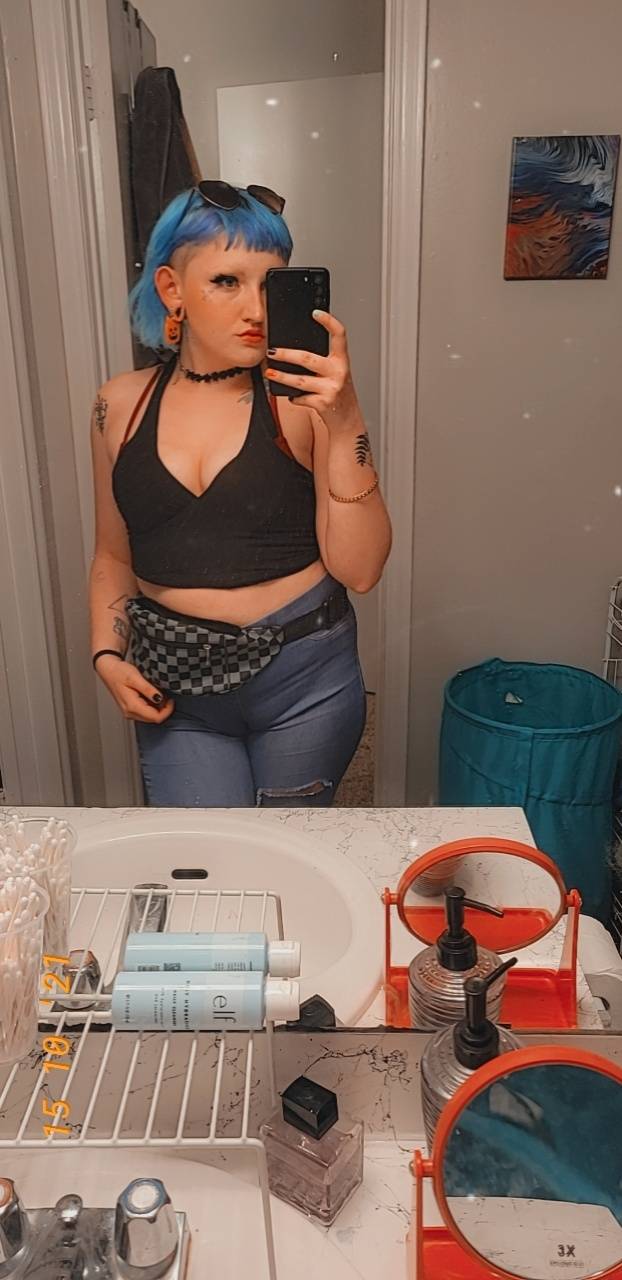 Normal selfie | Scrolller