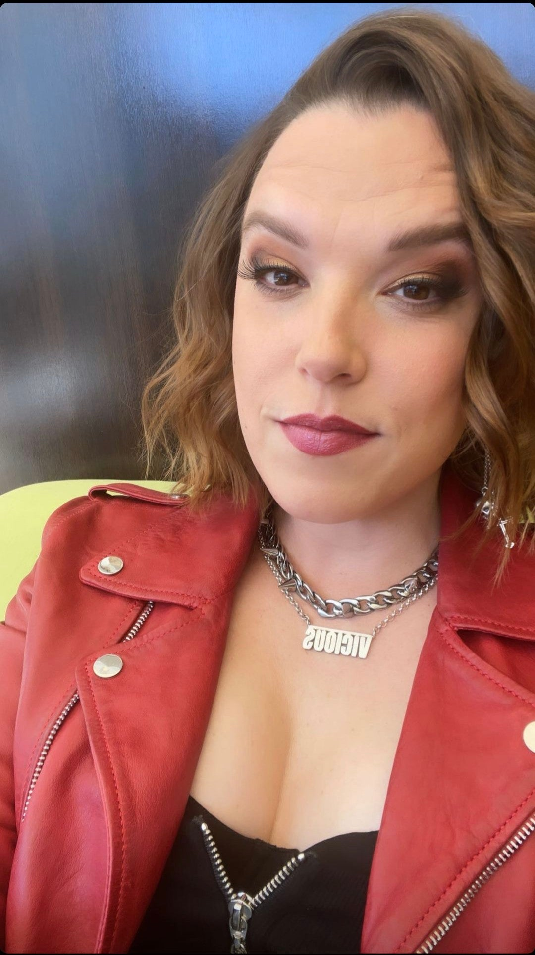 not enough LOVE for goddess lzzy hale here | Scrolller