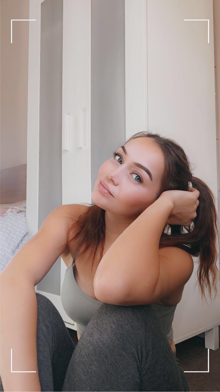 Stunning gaps | Scrolller