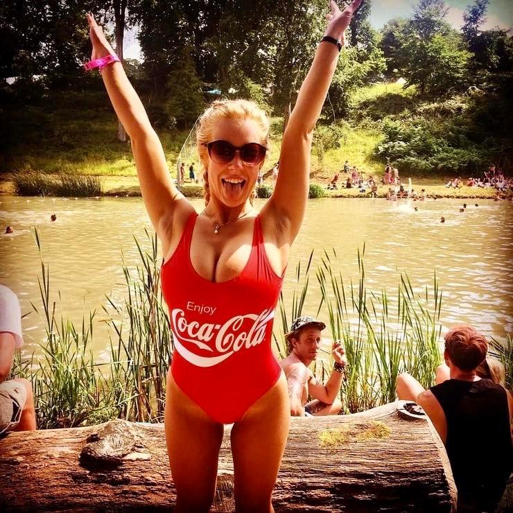 Not sponsored by Coca Cola | Scrolller