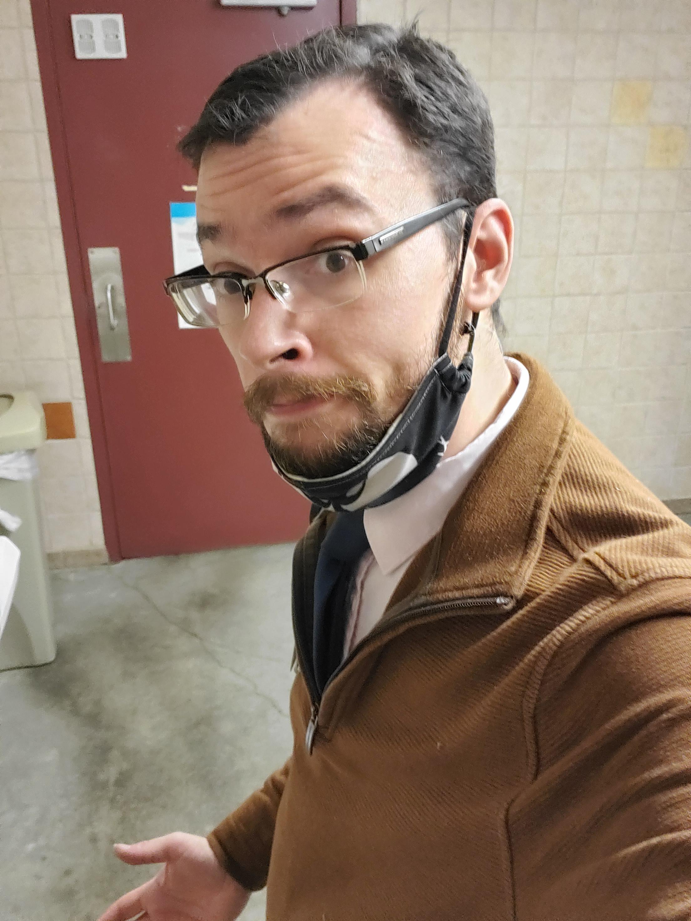 Not the best location but took this a few days ago at work. Felt pretty dapper. | Scrolller