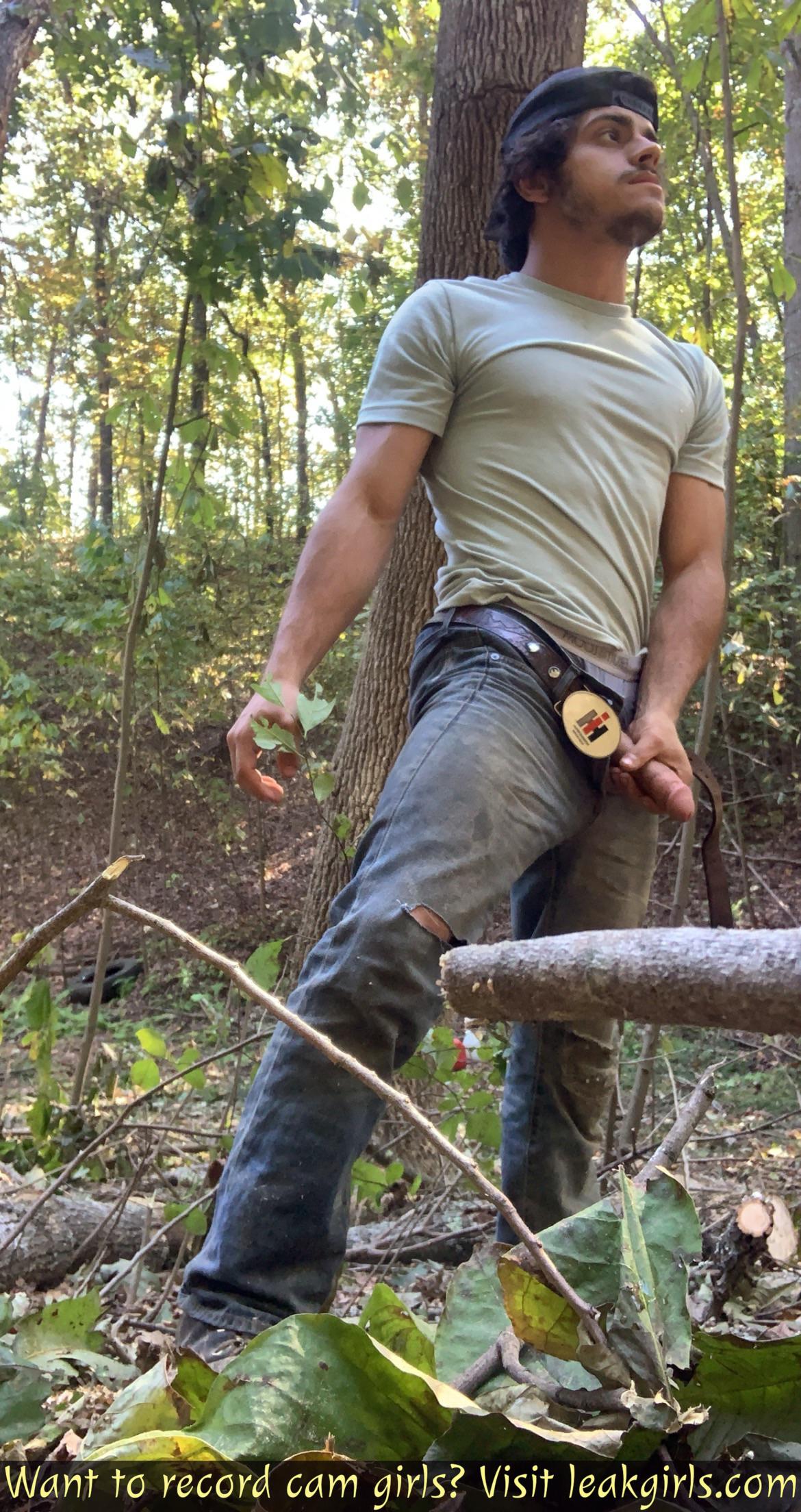 Not too sure about posting this one. May delete it later 🙂 | Scrolller