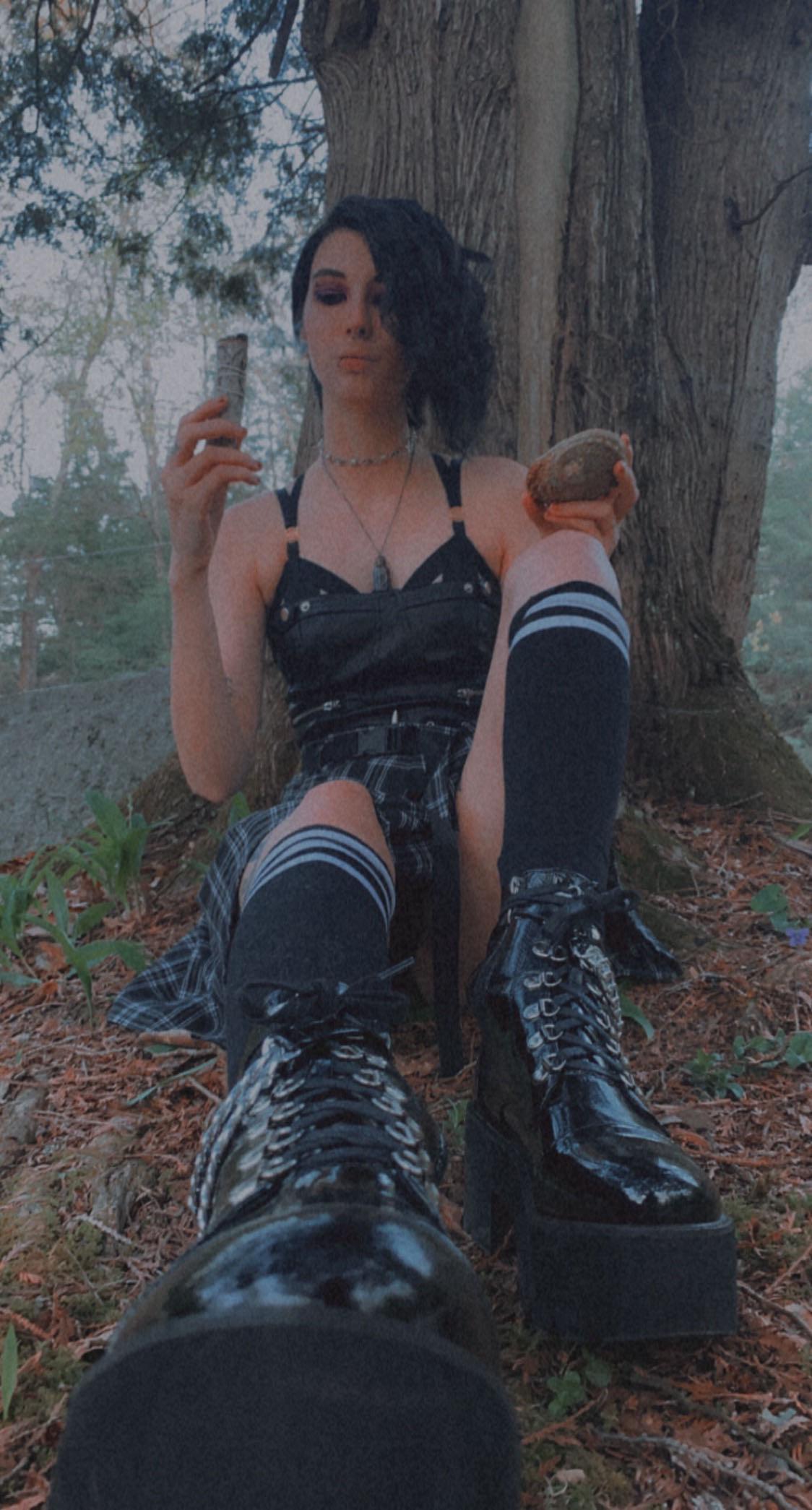 nothing like a little witchcraft in a graveyard 💜 | Scrolller