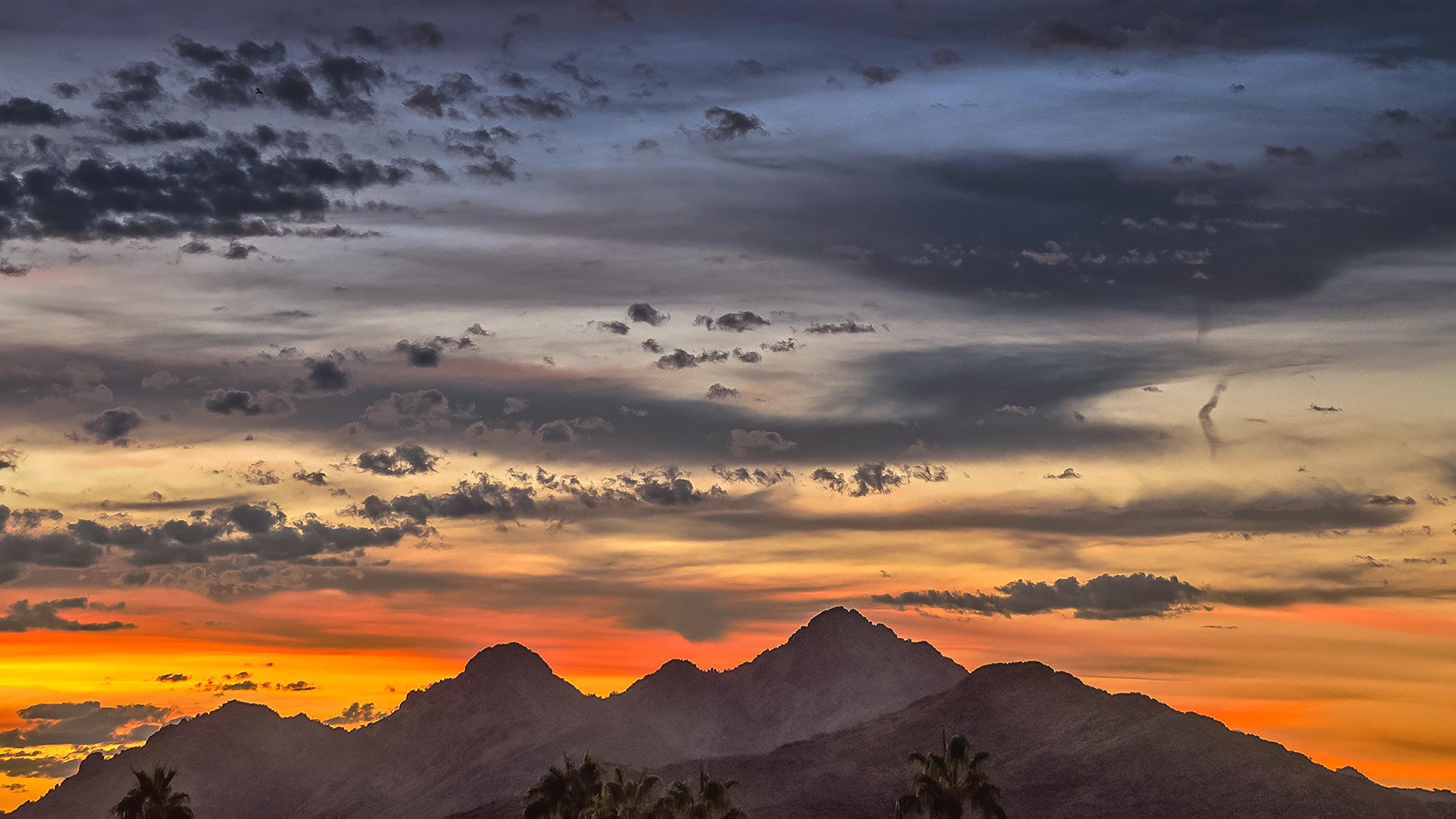 November sunrise - Phoenix, Arizona | Scrolller