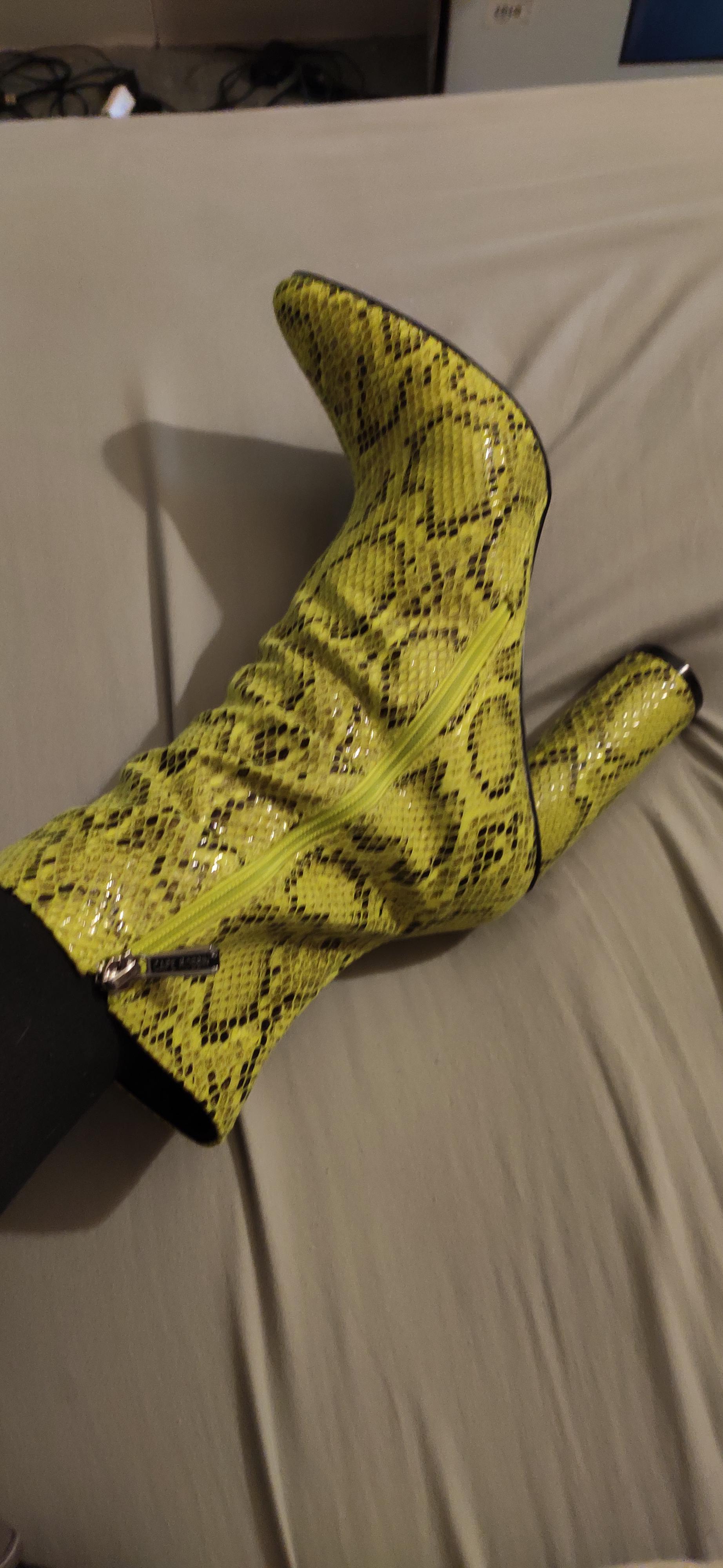 Now don't get green with envy.... | Scrolller