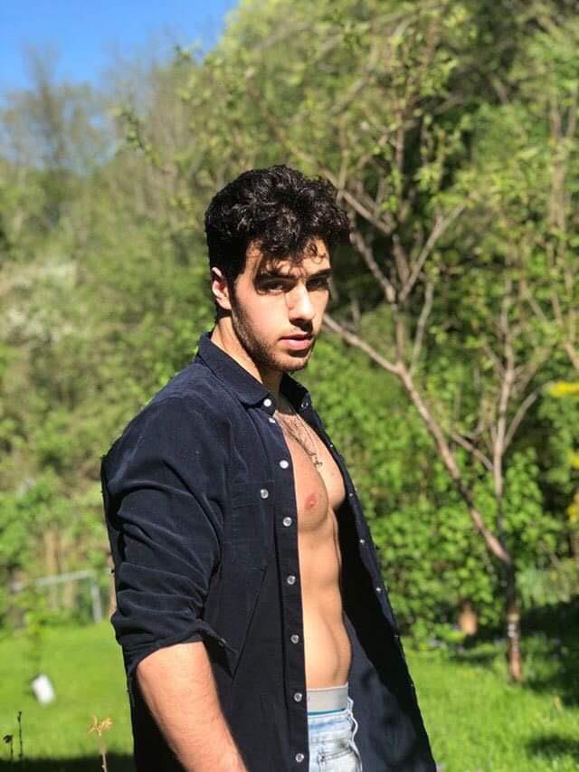 NSFW- Caught in the garden | Scrolller