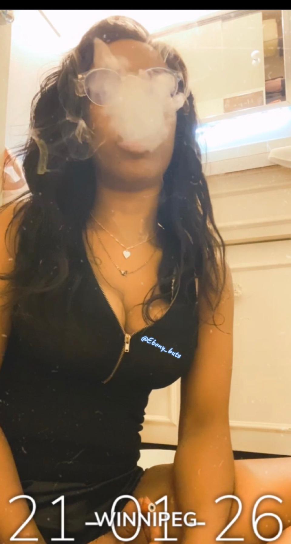 NSFW Come let's get high n do some freaky shit! | Scrolller