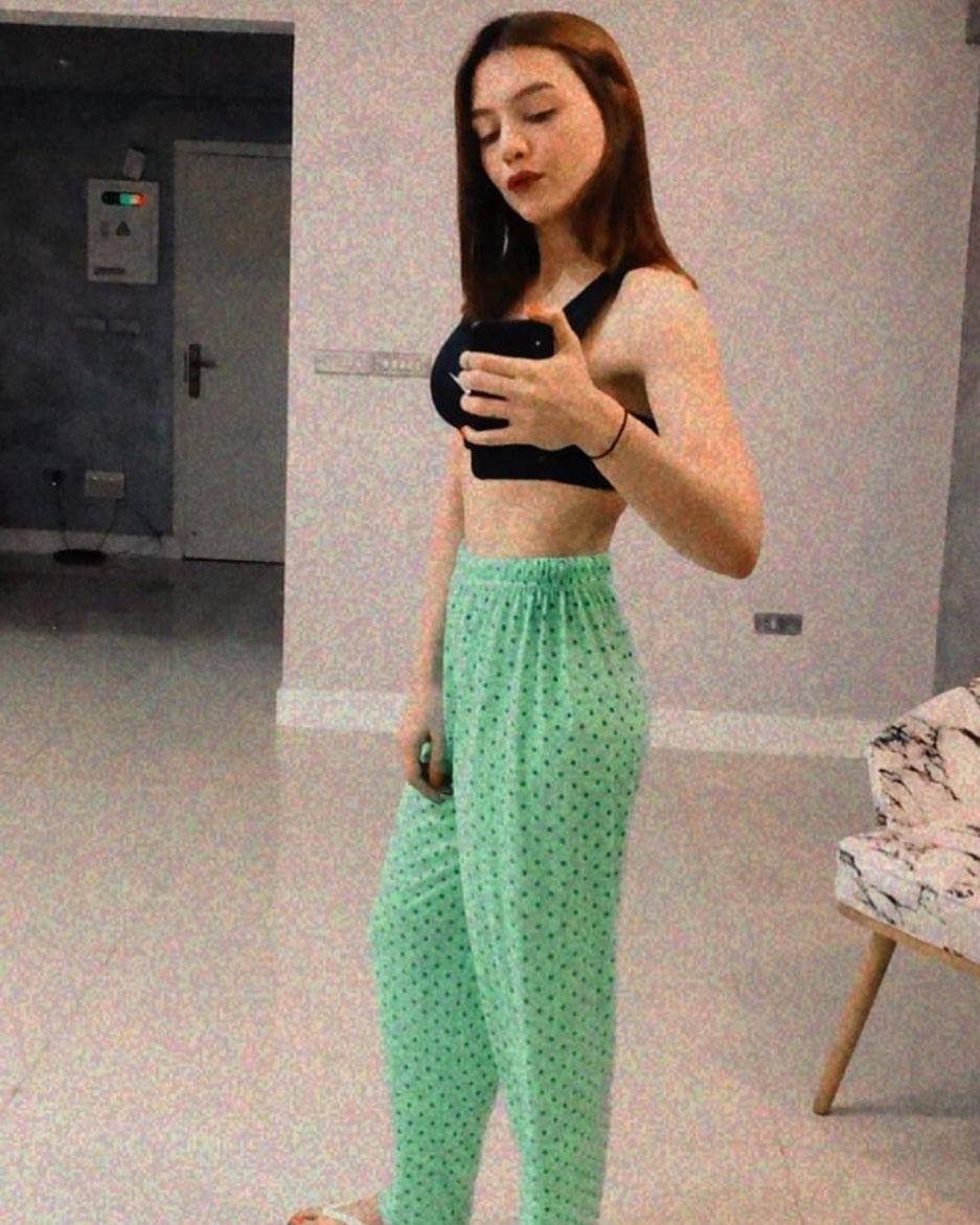 Nusrat Hidayatullah | Scrolller