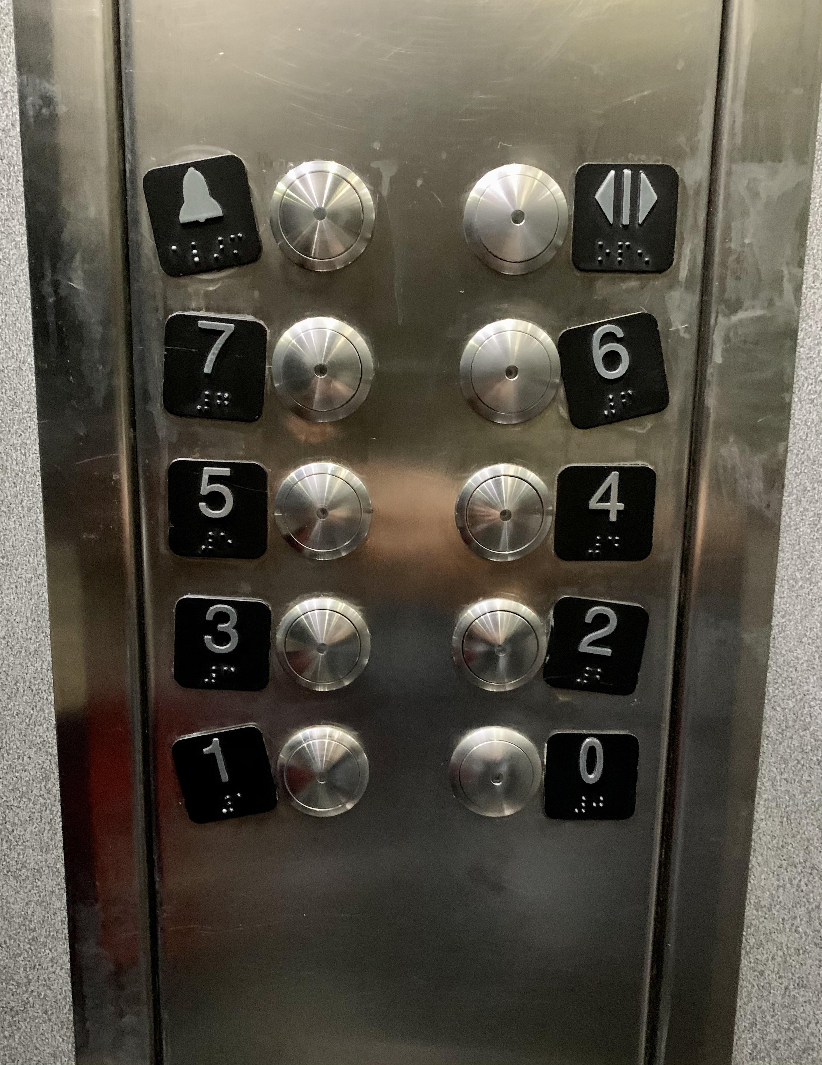 [OC] Installed the floor numbers in the elevator boss | Scrolller