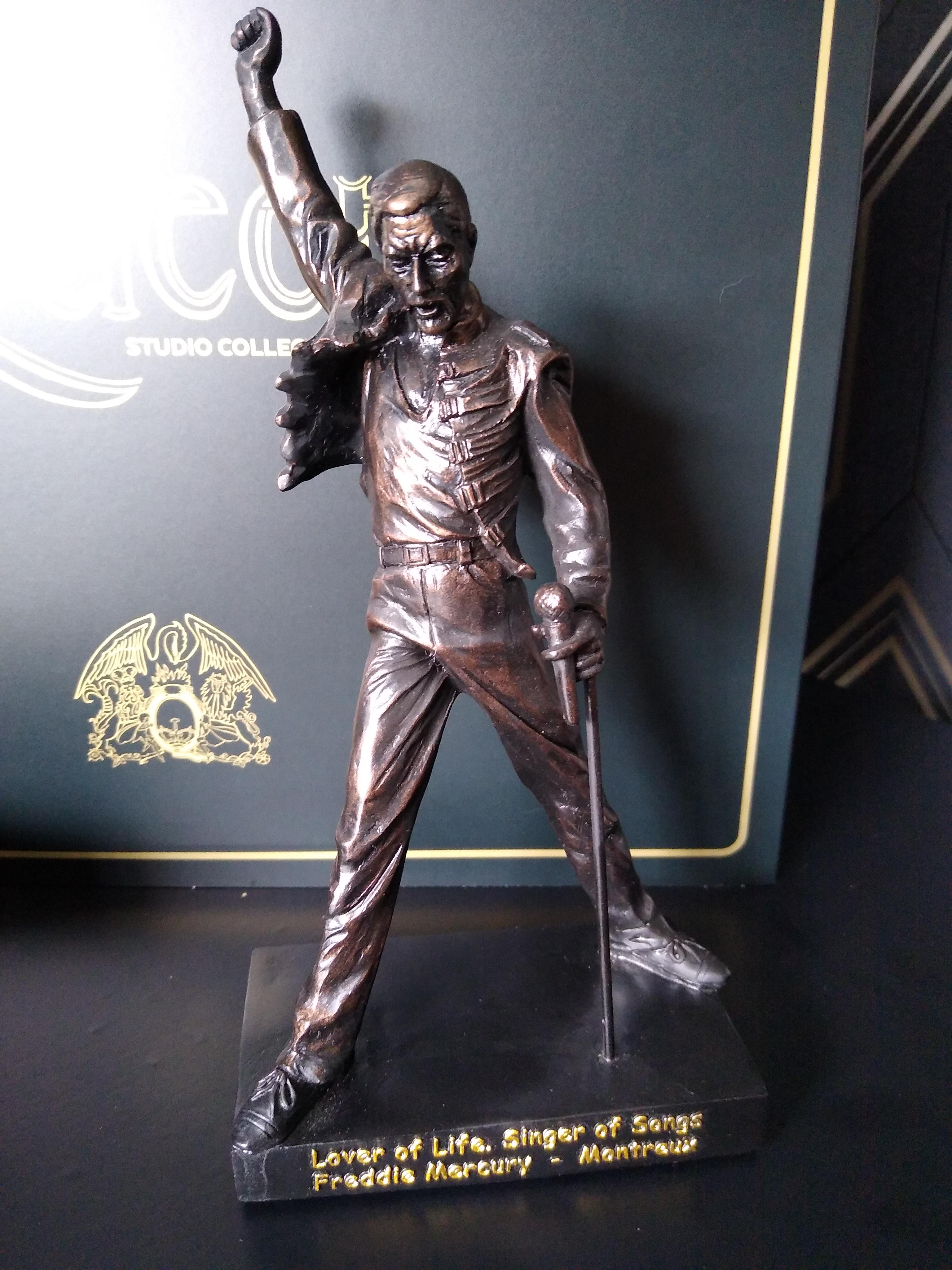 Oh, COME ON. Comic Sans? Really? | Scrolller