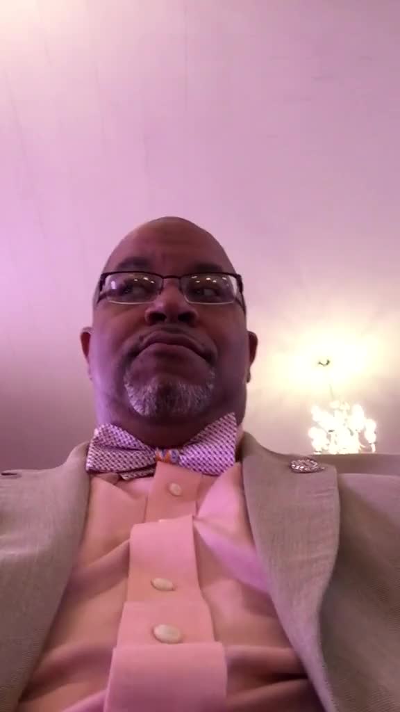 When your stank face gets caught on camera at church | Scrolller