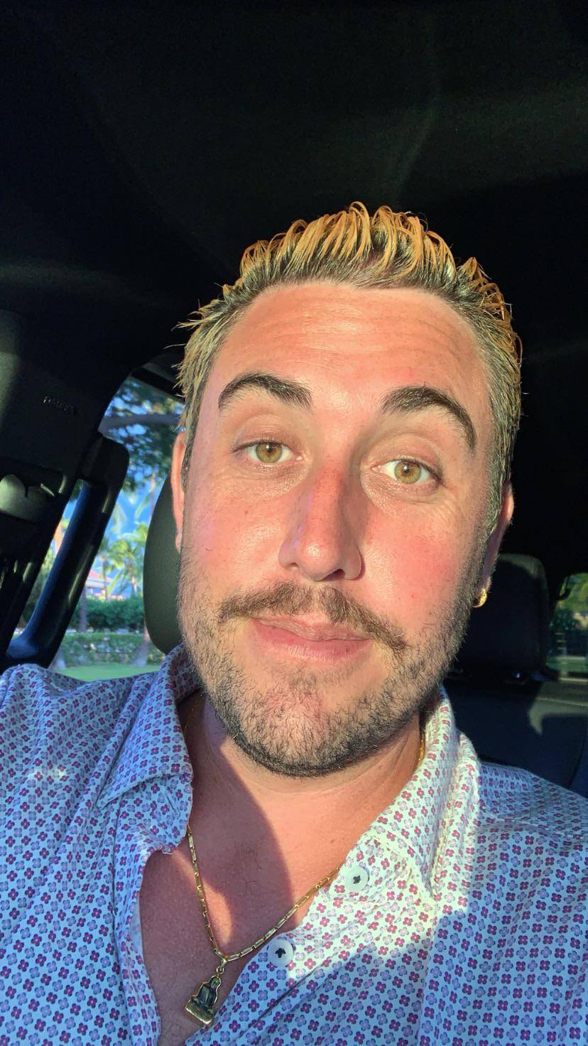 Ojos color ambar | Scrolller