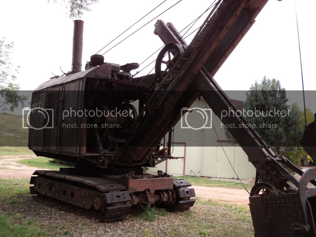Old abandoned steam shovel [1024x768] | Scrolller