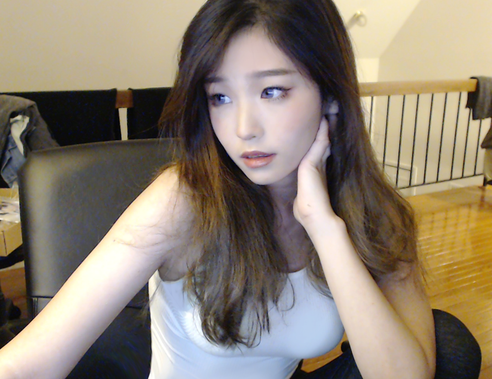 Old hyoon pic | Scrolller