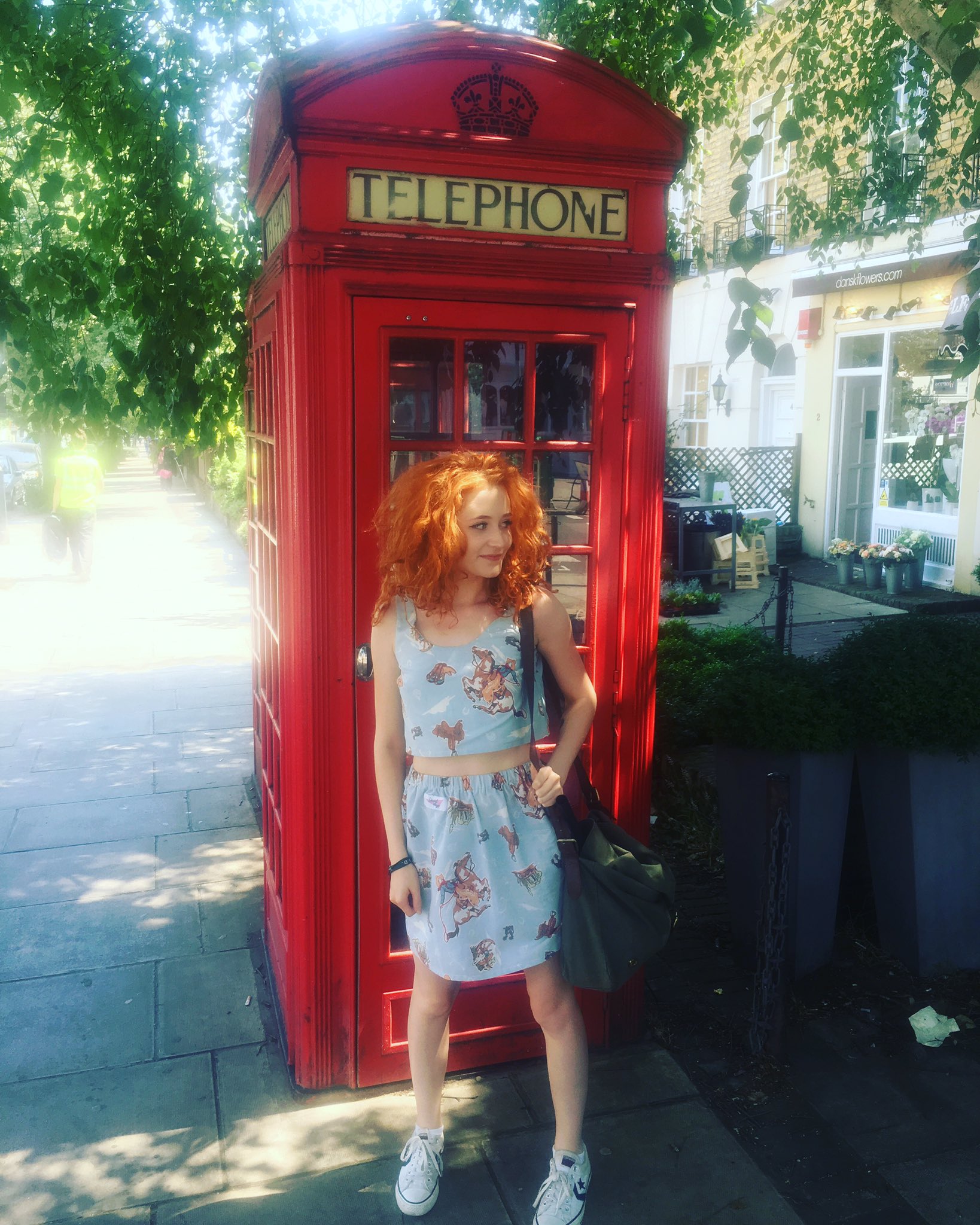 Old-school phone booth | Scrolller