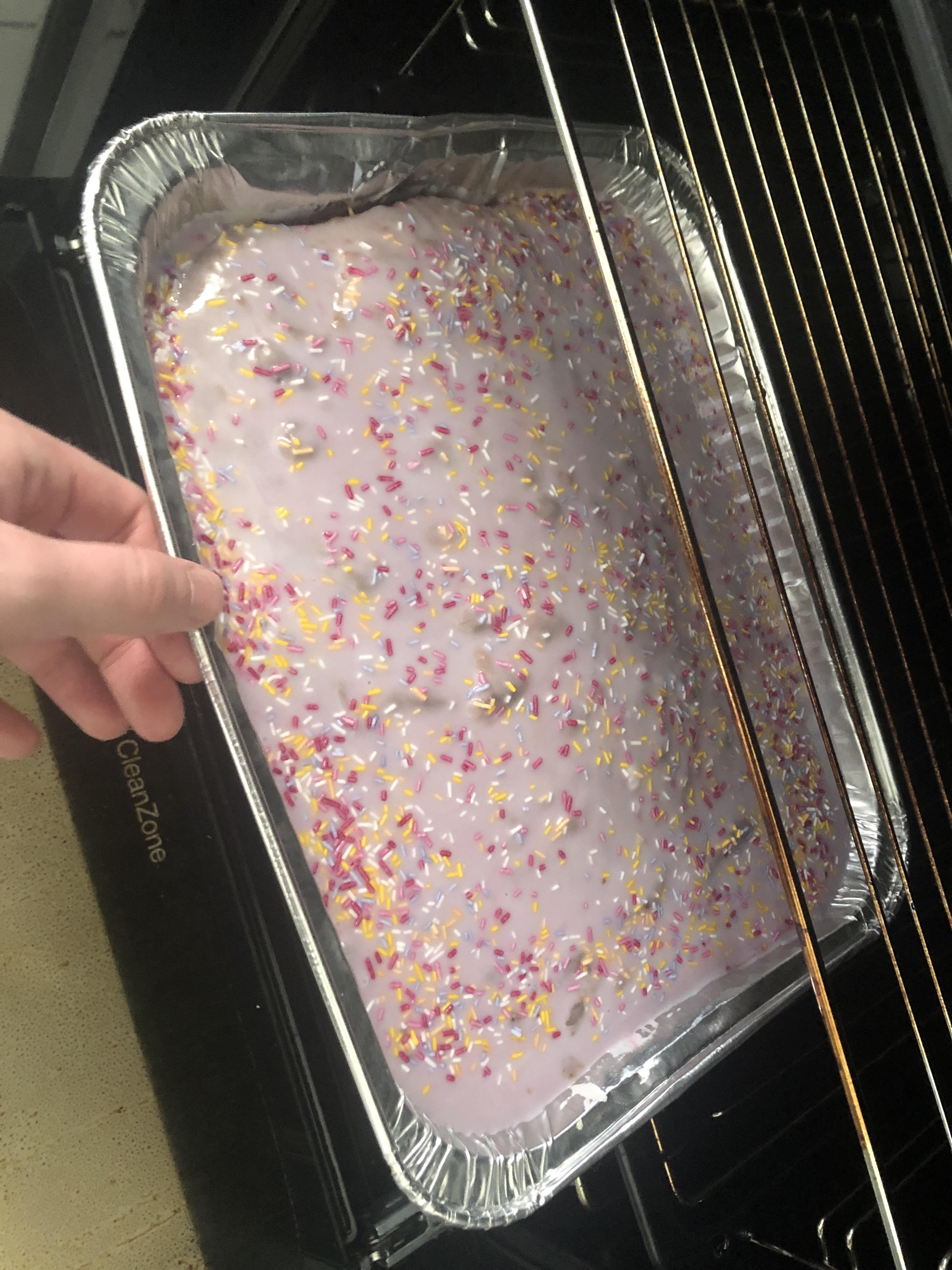 Old School Style Tray Bake :) | Scrolller