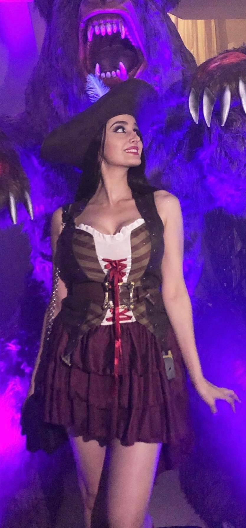 Oldie but Goldie and Spooky Lana | Scrolller