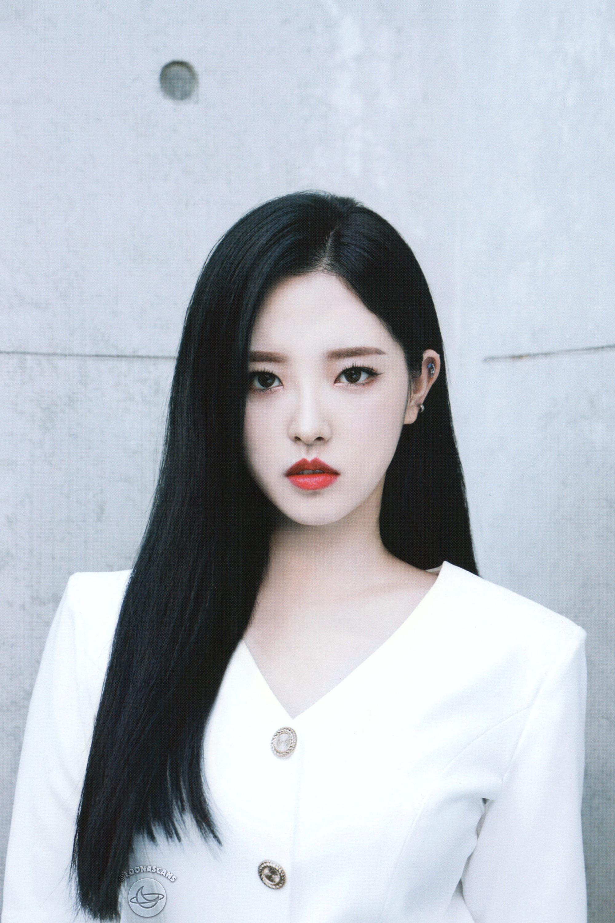 Olivia Hye | Scrolller