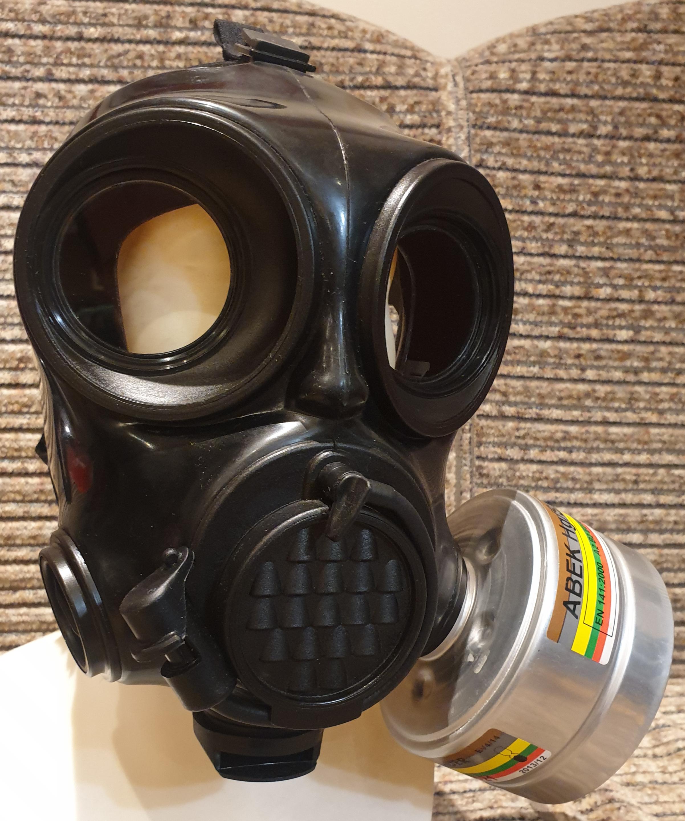 OM-90, the Czech cheese grate | Scrolller