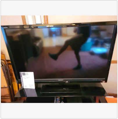 On a local auction site | Scrolller