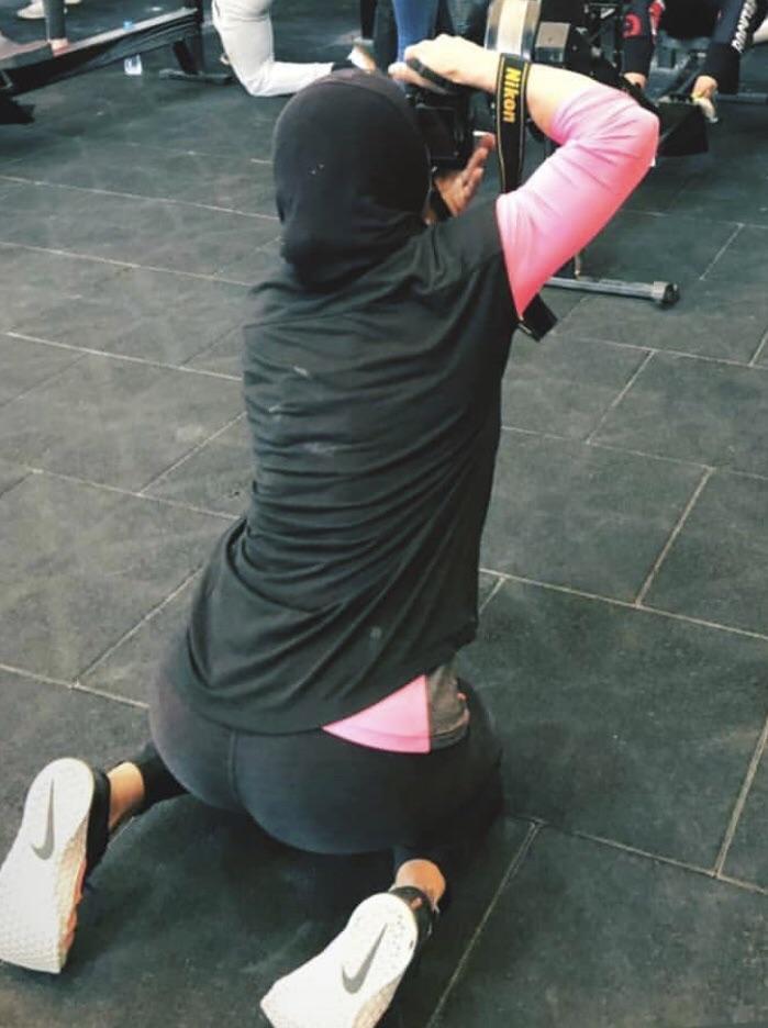 On her knees | Scrolller