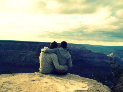 On the cliff | Scrolller