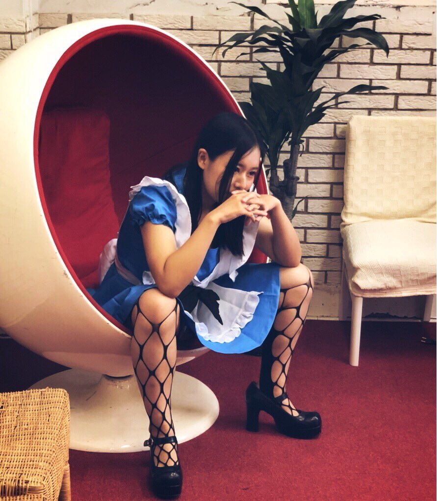 Oof that outfit | Scrolller