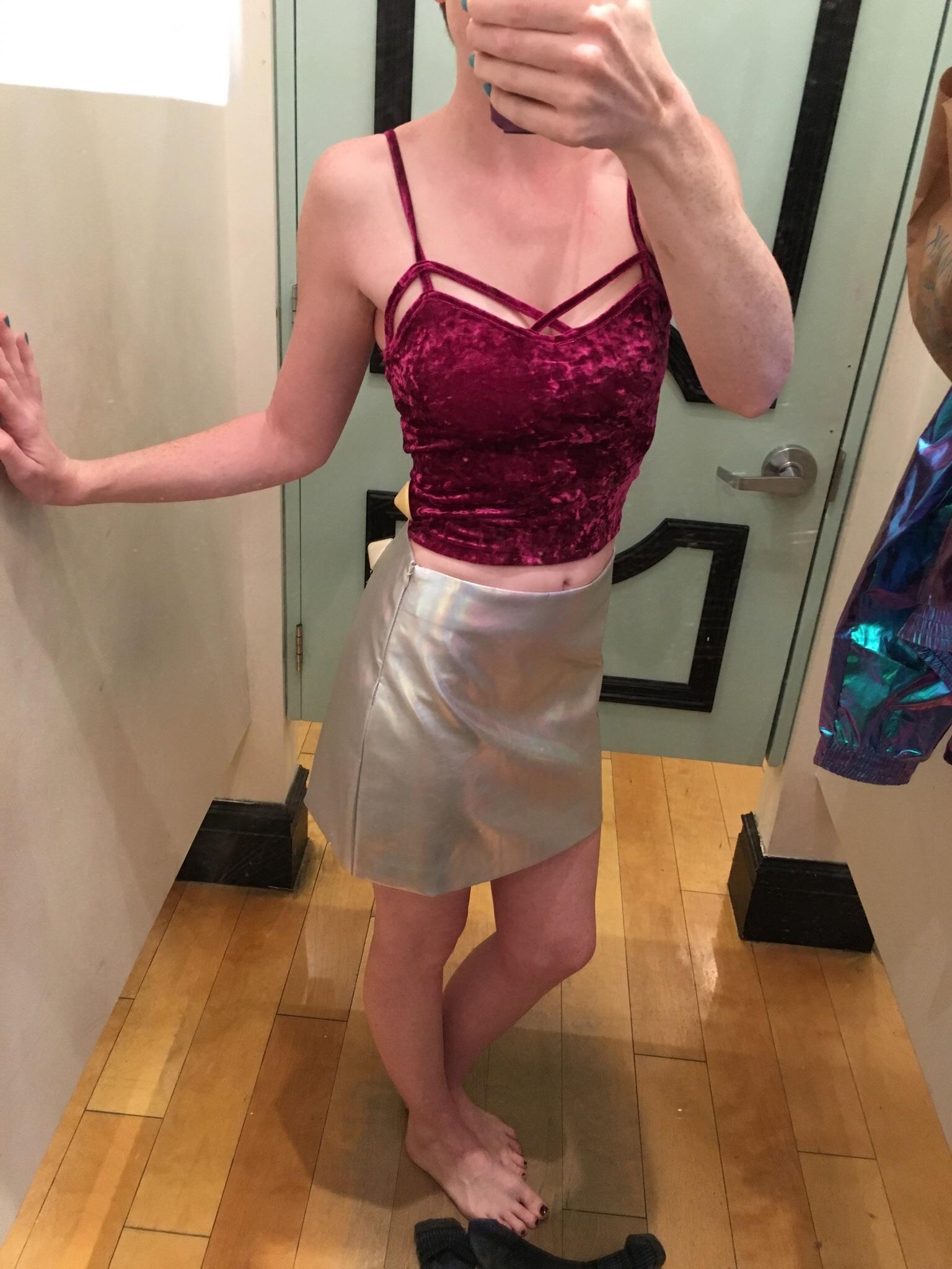 Ooh, shiny! | Scrolller