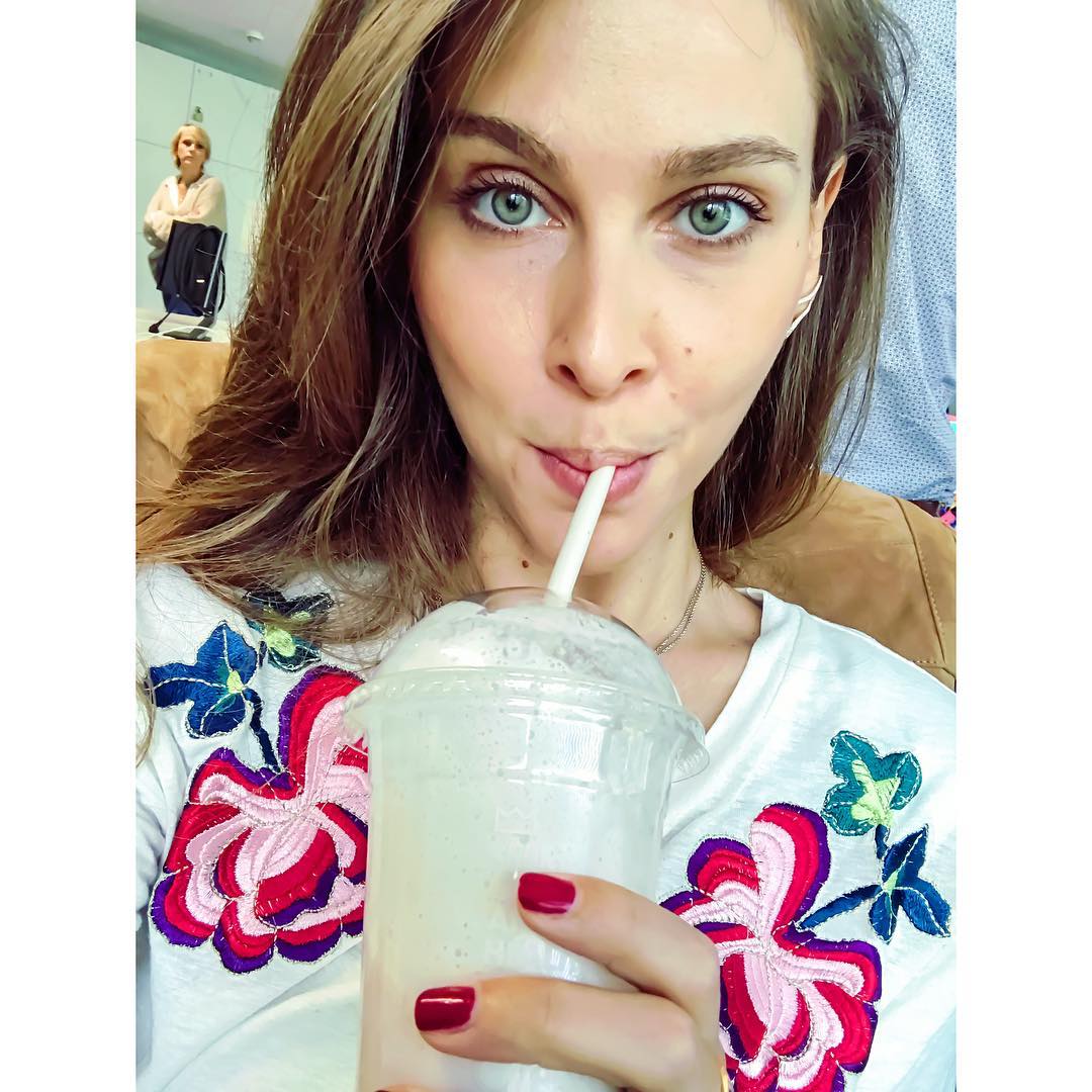 Ophélie aime bien "teaser" | Scrolller