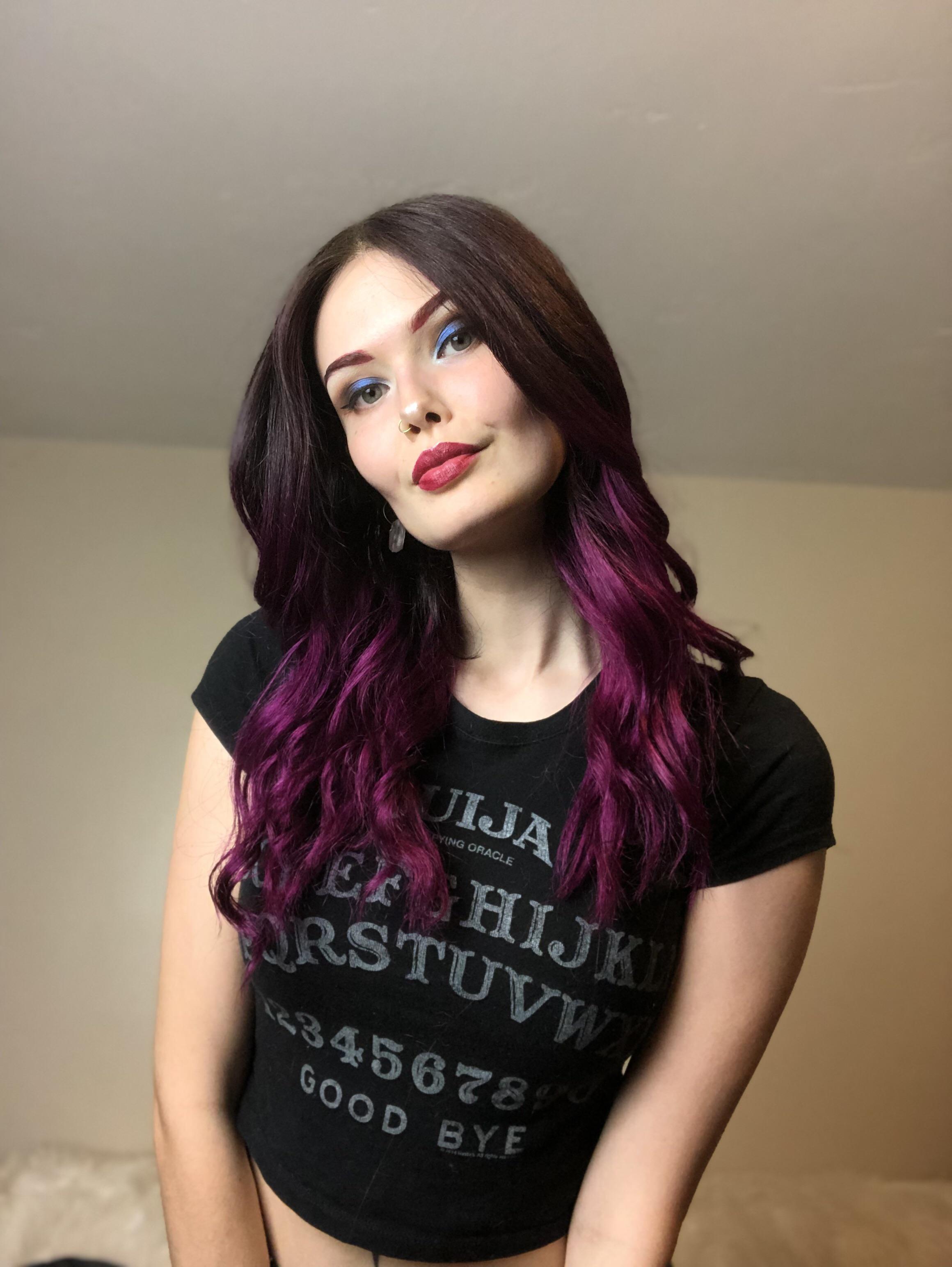 Ouija gal 🖤 | Scrolller