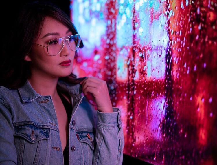 Our girl is quite artsy | Scrolller