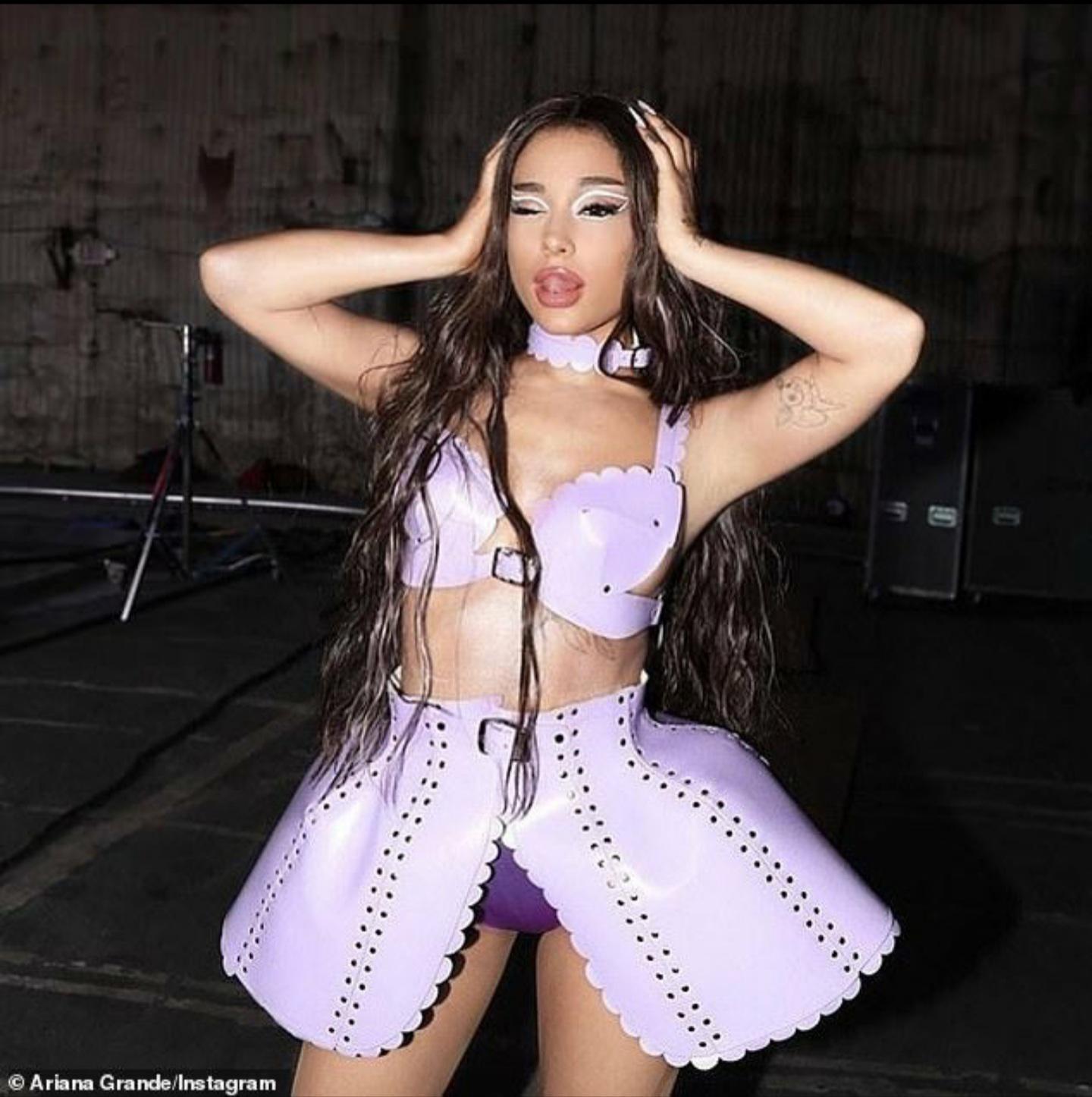 Our Goddess, Our Queen, Im her servant now and forever | Scrolller