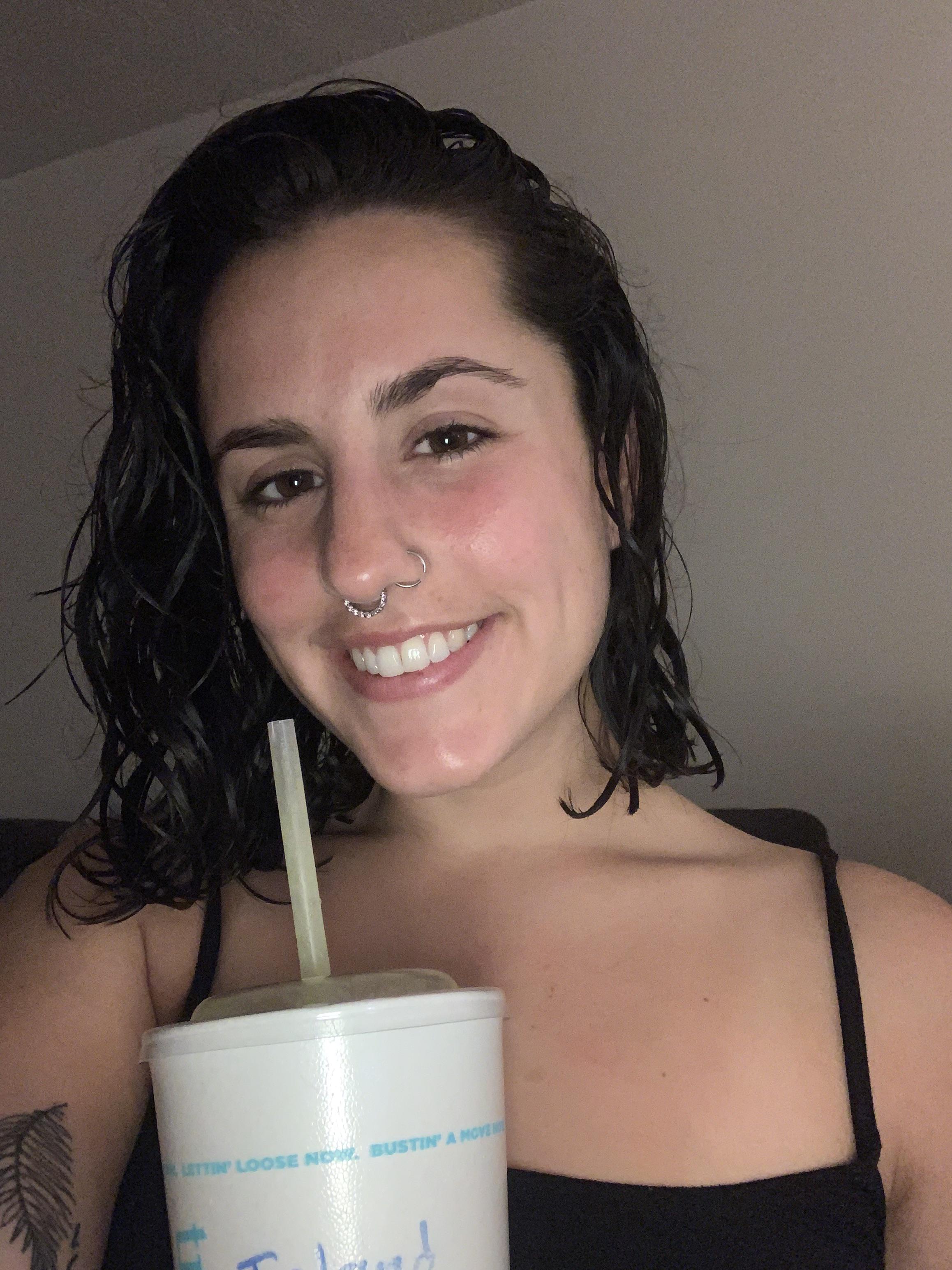 (Over 18) enjoying a smoothie 🥤 | Scrolller