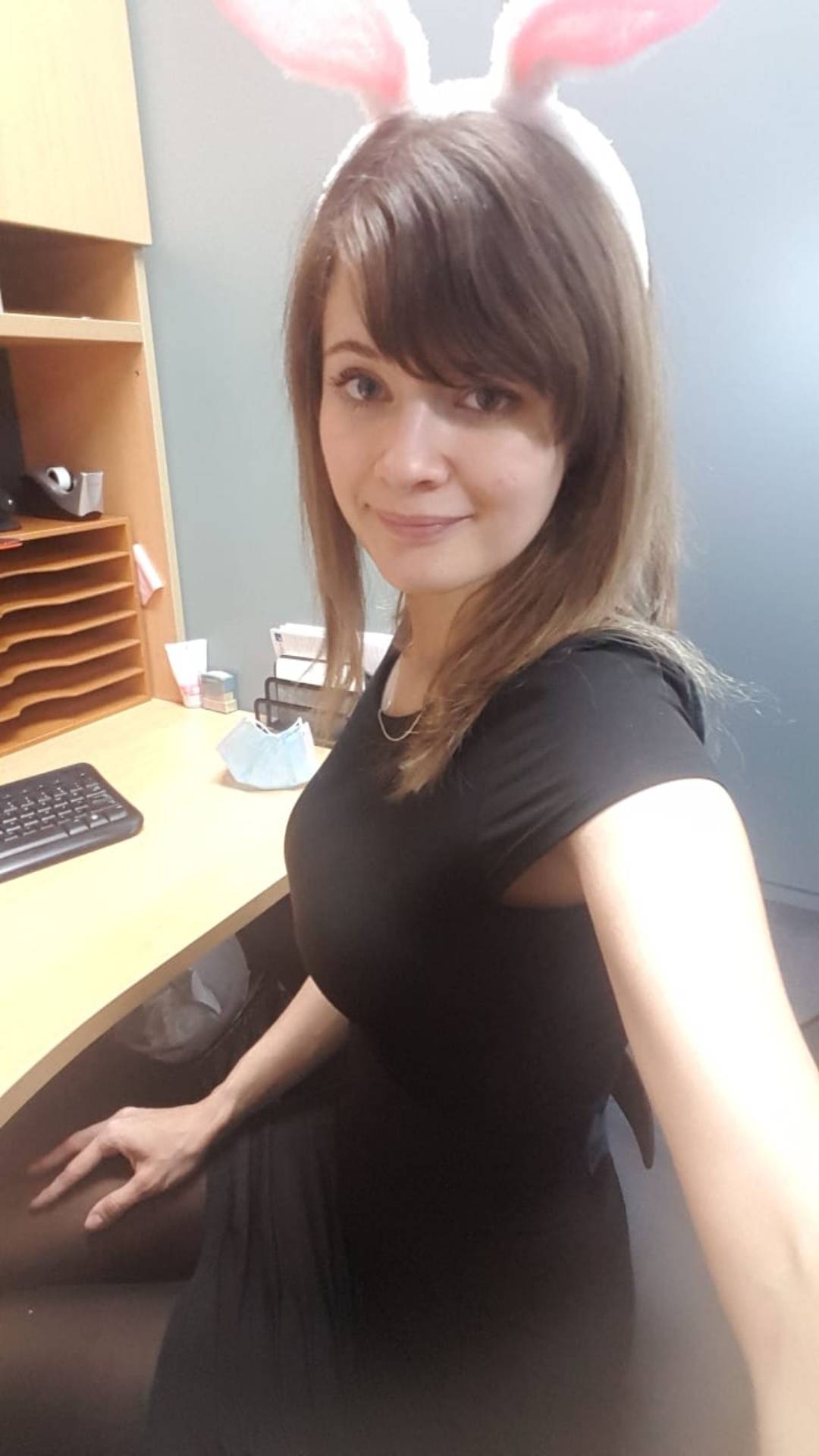 [Over 18] It's a little bit late, but do I look good as the Easter Bunny? 🤗 | Scrolller