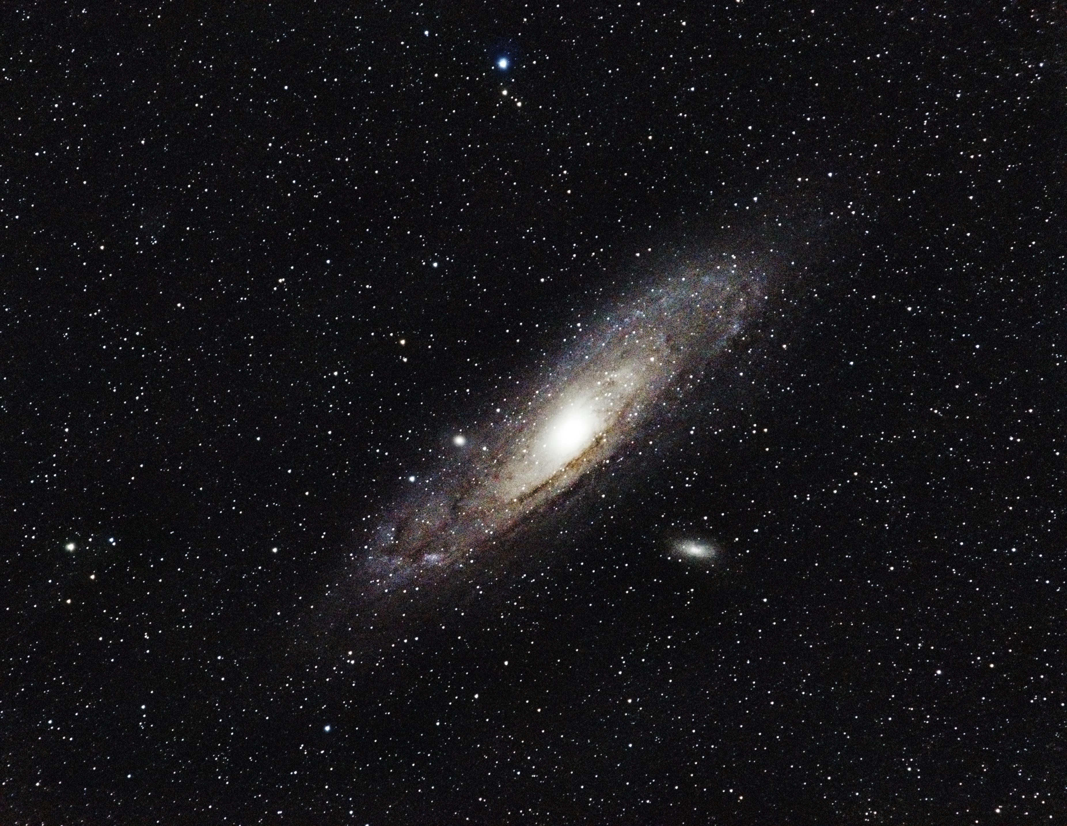 Over 330 Images Stacked Together to Create This Final Image of the Andromeda Galaxy [OC] | Scrolller