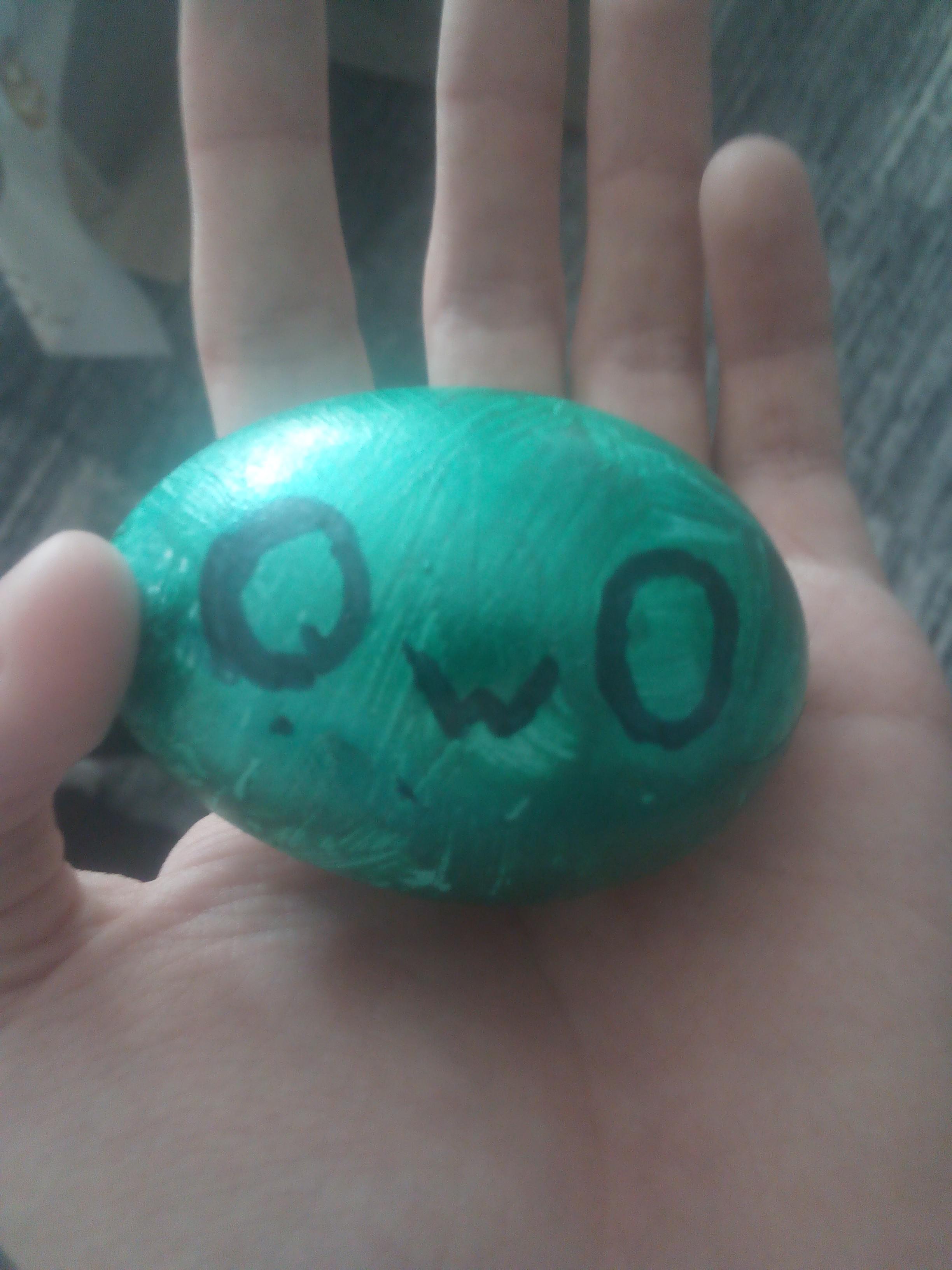 OwO egg | Scrolller
